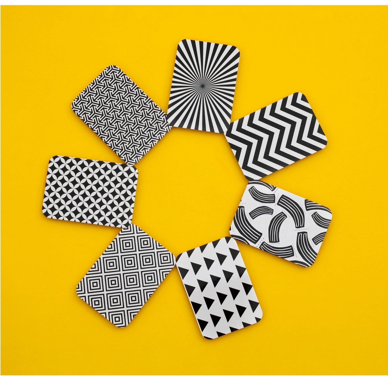 High-Contrast Pattern Flashcards - Hands to Mind